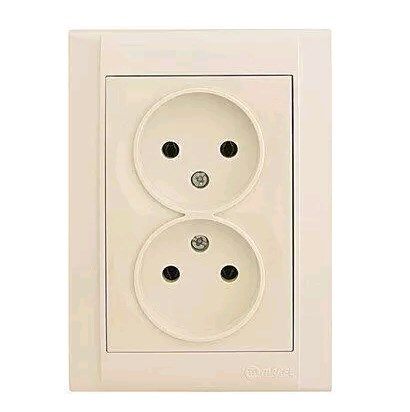 Купить Розетка двухместная Makel "Defne"